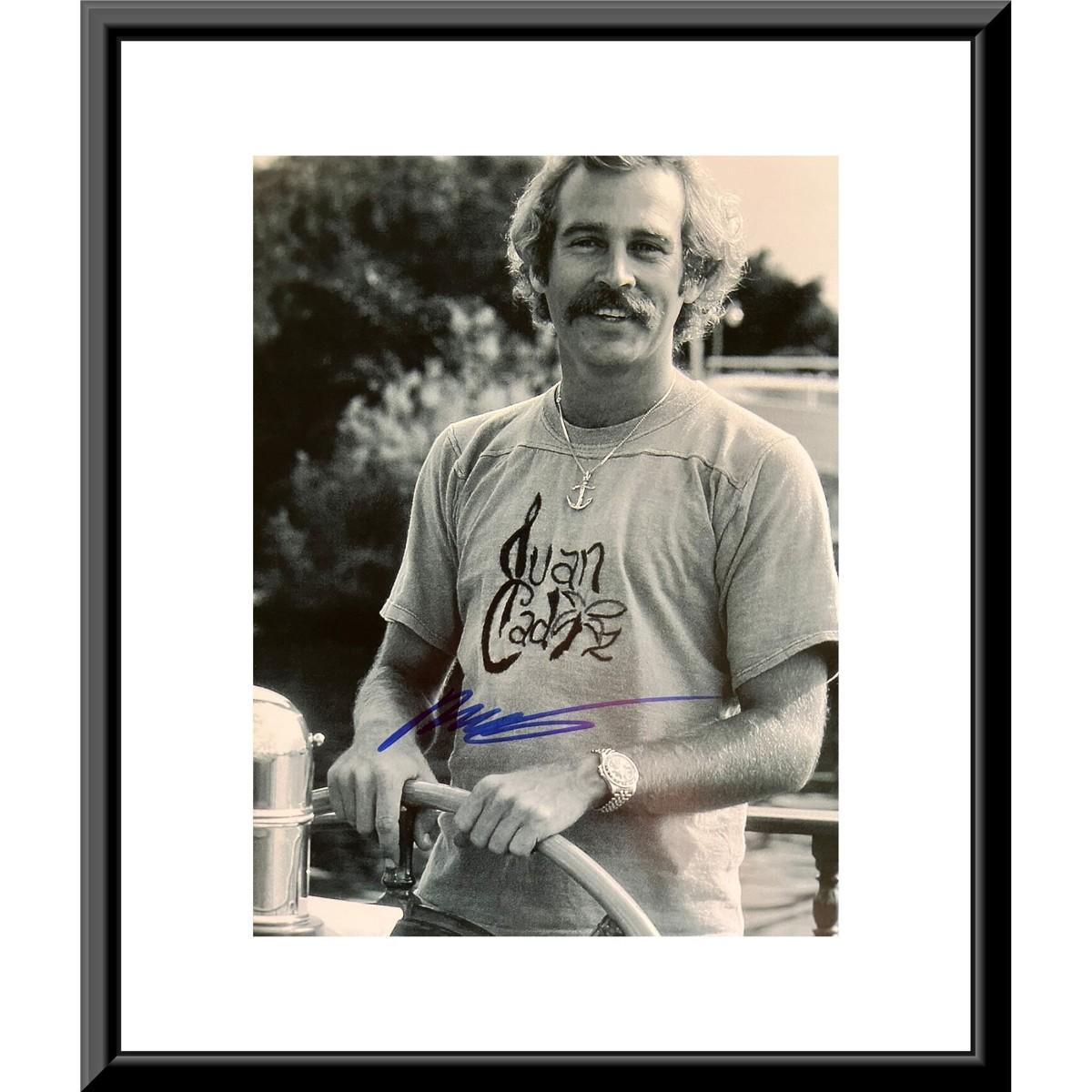 Muscian Jimmy Buffet signed photo | EstateSales.org
