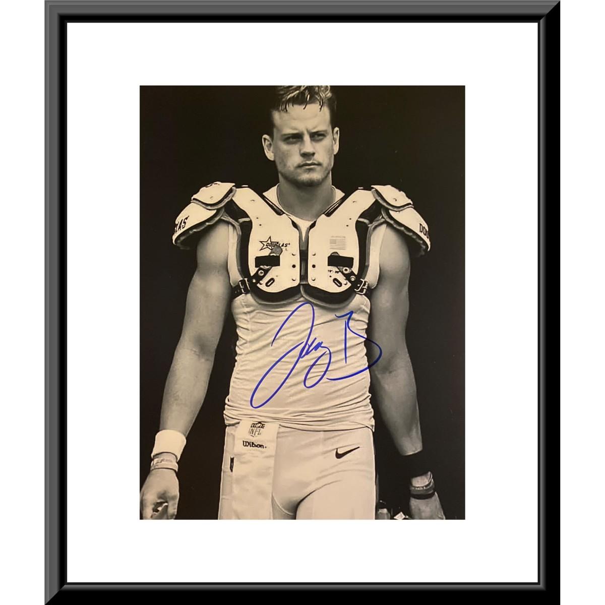 Cincinnati Bengals Joe Burrow signed photo | EstateSales.org