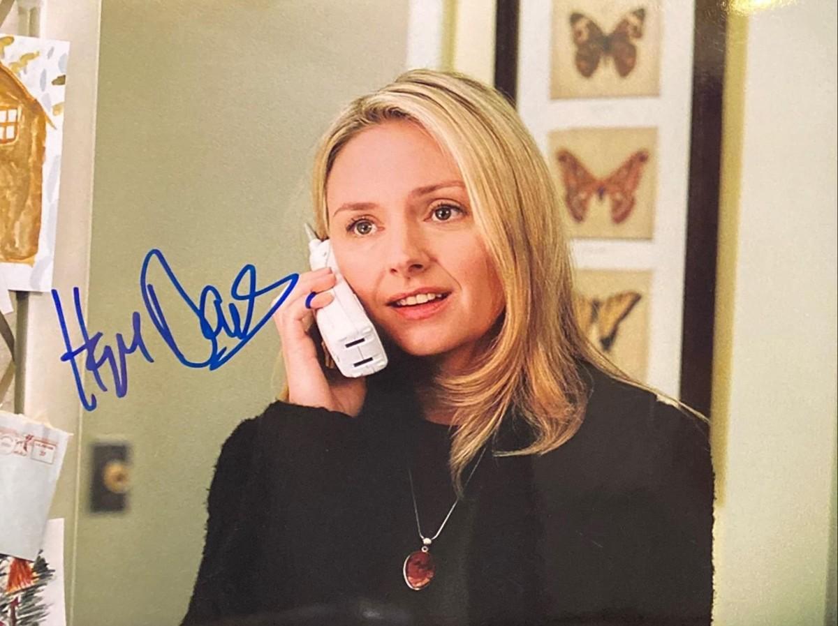 Hope Davis Signed Photo | EstateSales.org