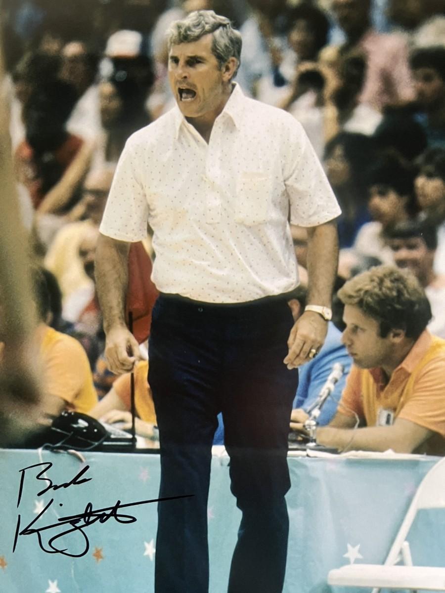 Indiana Hoosiers Coach Bobby Knight signed photo | EstateSales.org