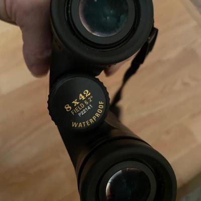 Leupold Wind River binoculars | EstateSales.org