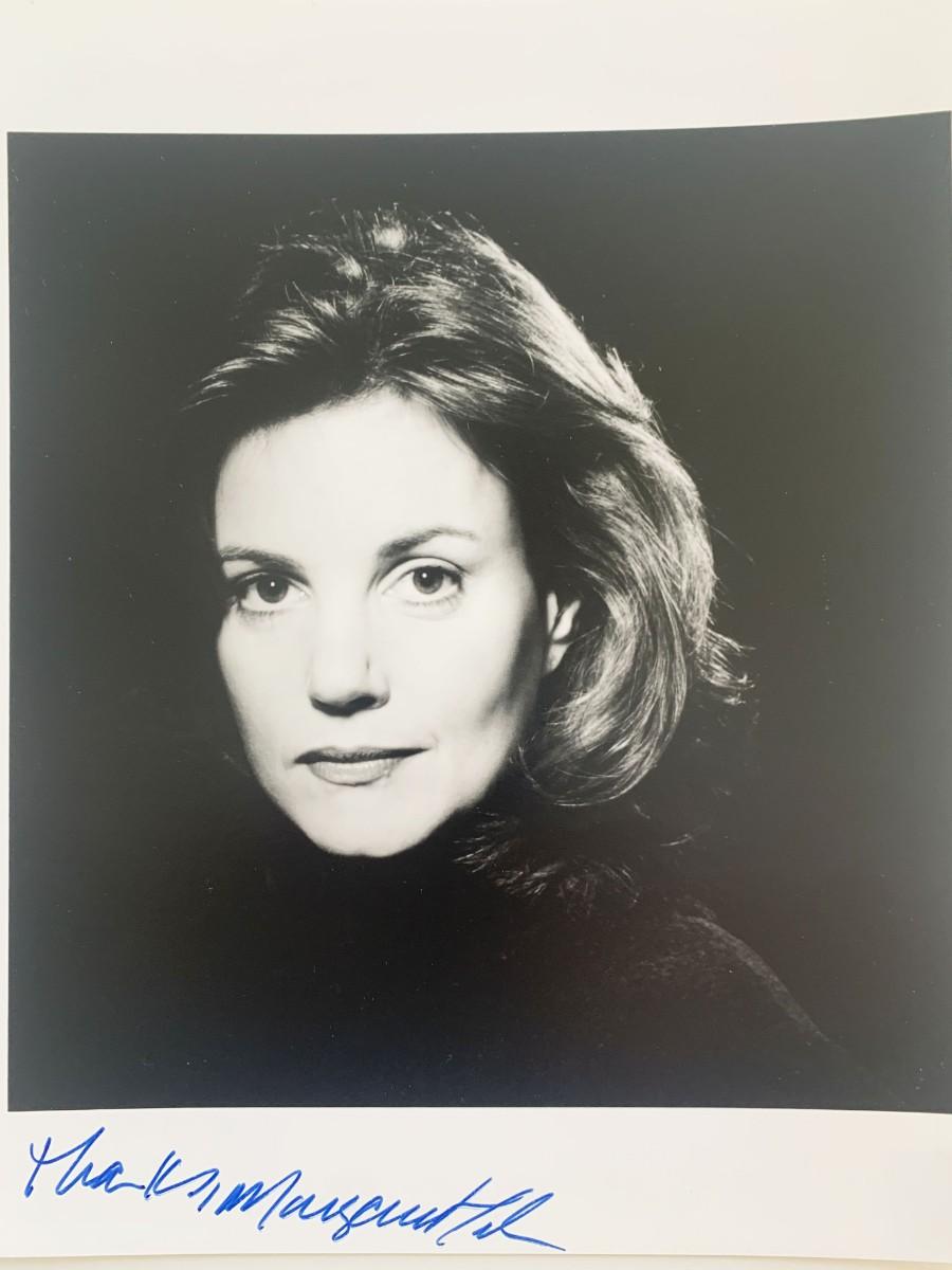 Margaret Colin signed photo | EstateSales.org