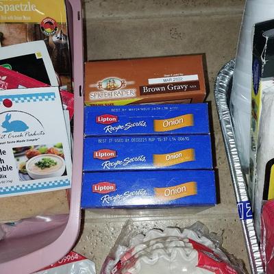 KITCHEN PAPER GOODS AND SOME GROCERIES | EstateSales.org