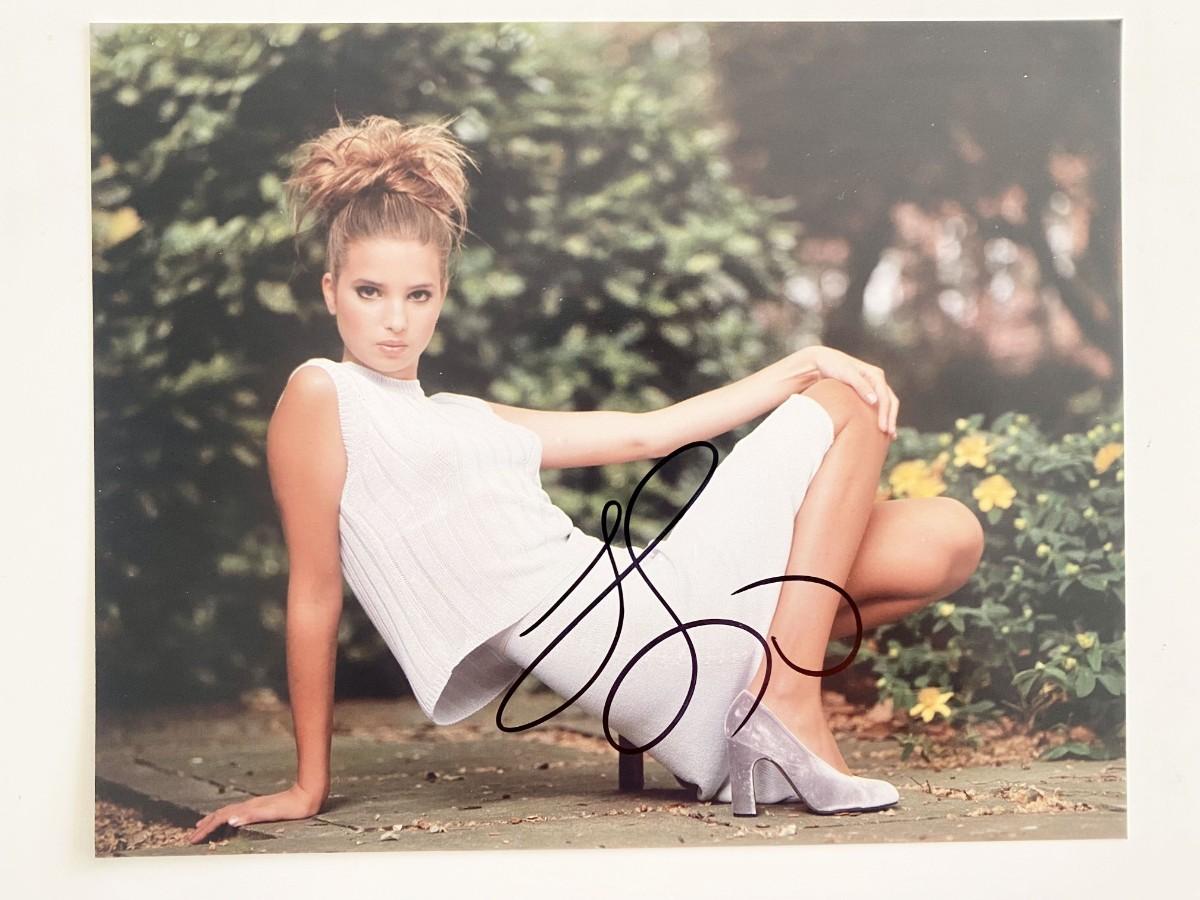 Ivanka Trump signed photo. | EstateSales.org