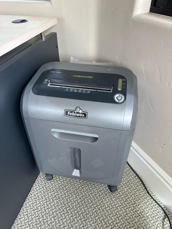 Lot 1073 fellows shredder model number DS – 16CI | EstateSales.org