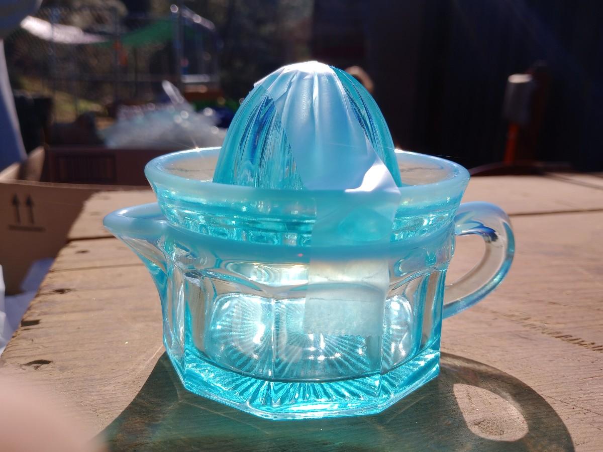 Orange juice squeezer vintage glass | EstateSales.org
