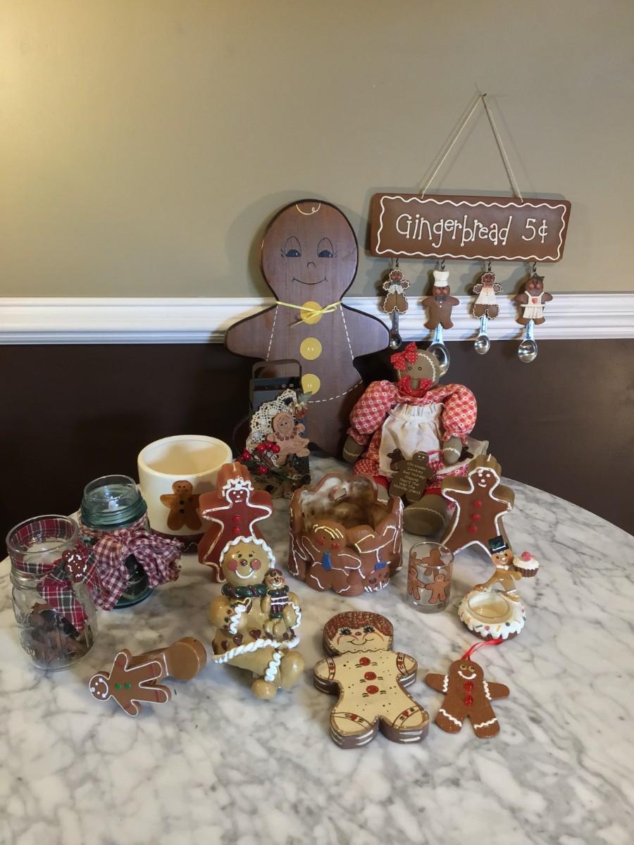 Gingerbread Decor Lot | EstateSales.org