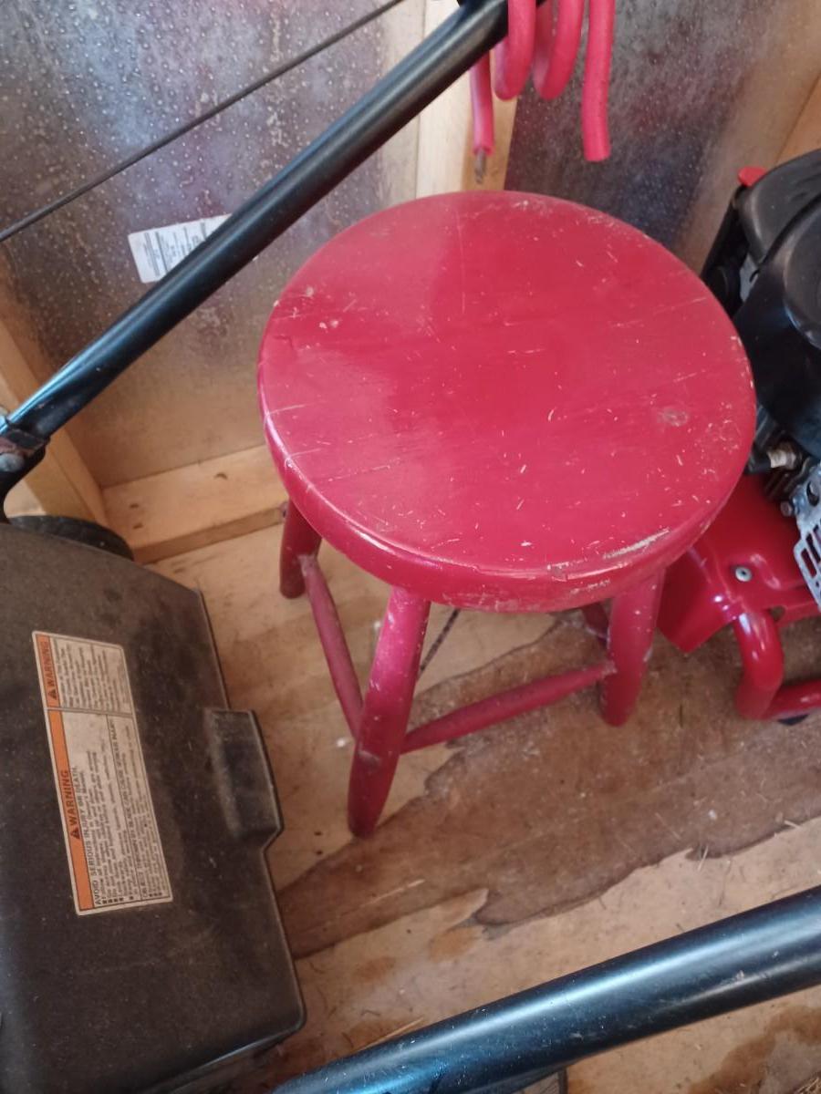 red stool | EstateSales.org