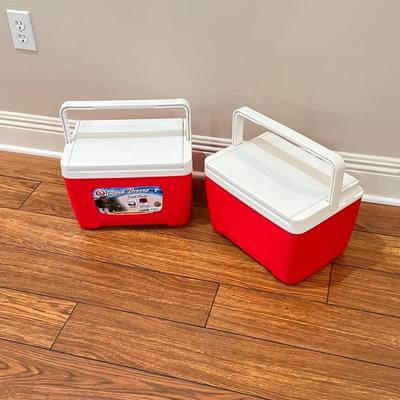 COLEMAN / IGLOO ~ Trio Coolers | EstateSales.org