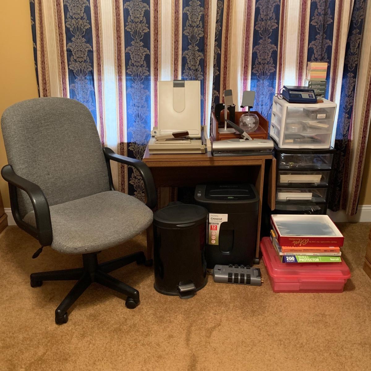 LOT 218UO Large Office Supply More Lot EstateSales lot-218uo-large-office-supply-more-lot-estatesales