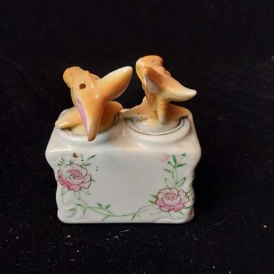 VINTAGE ROCKING/BOBBLEHEAD STYLE DONKEY SALT/PEPPER SHAKERS ...