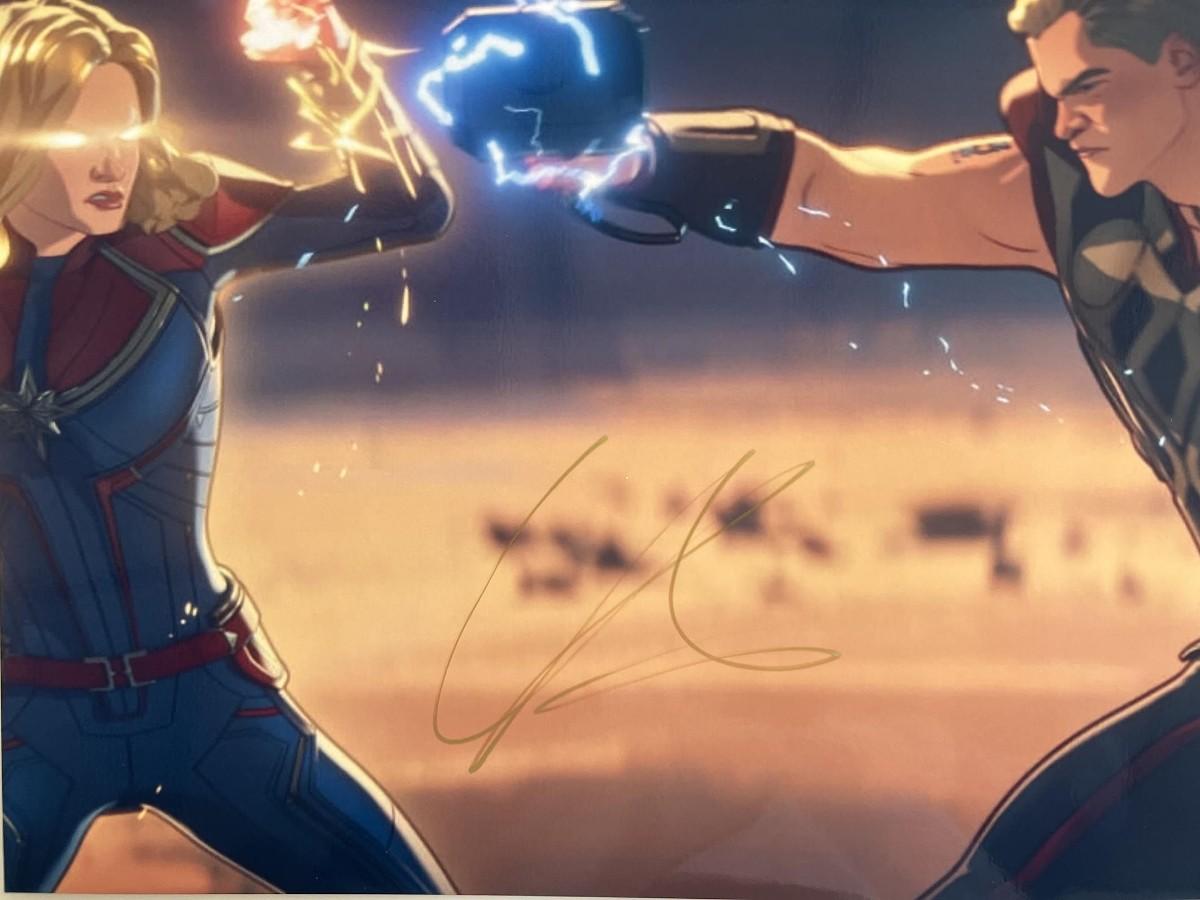 Captain Marvel Vs. Thor Chris Hemsworth signed photo | EstateSales.org