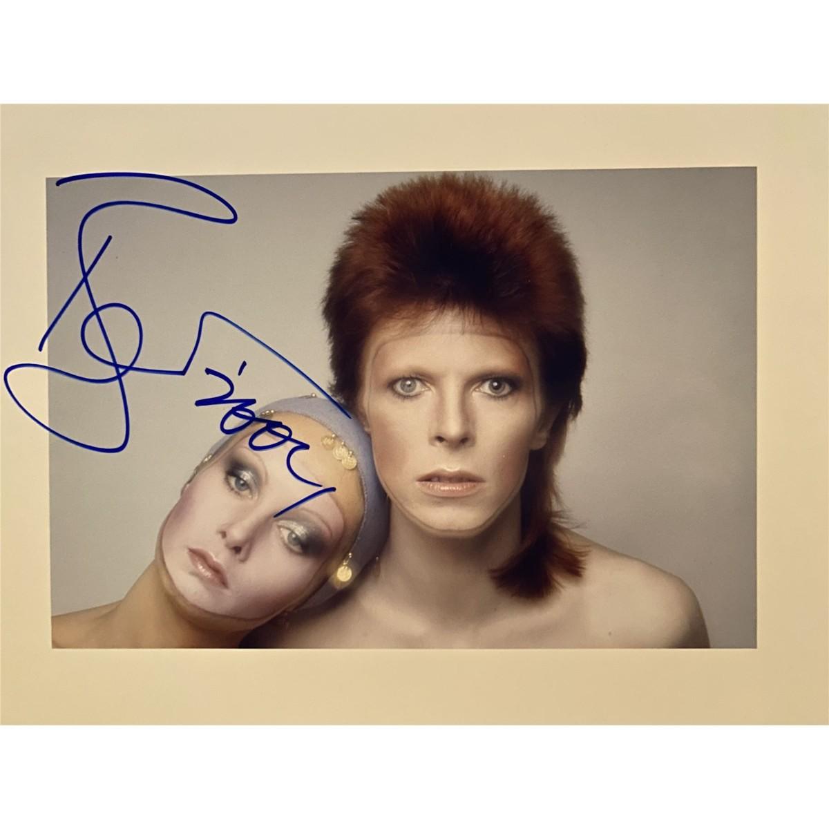 David Bowie signed photo. 8x10 inches.. GFA Authenticated | EstateSales.org