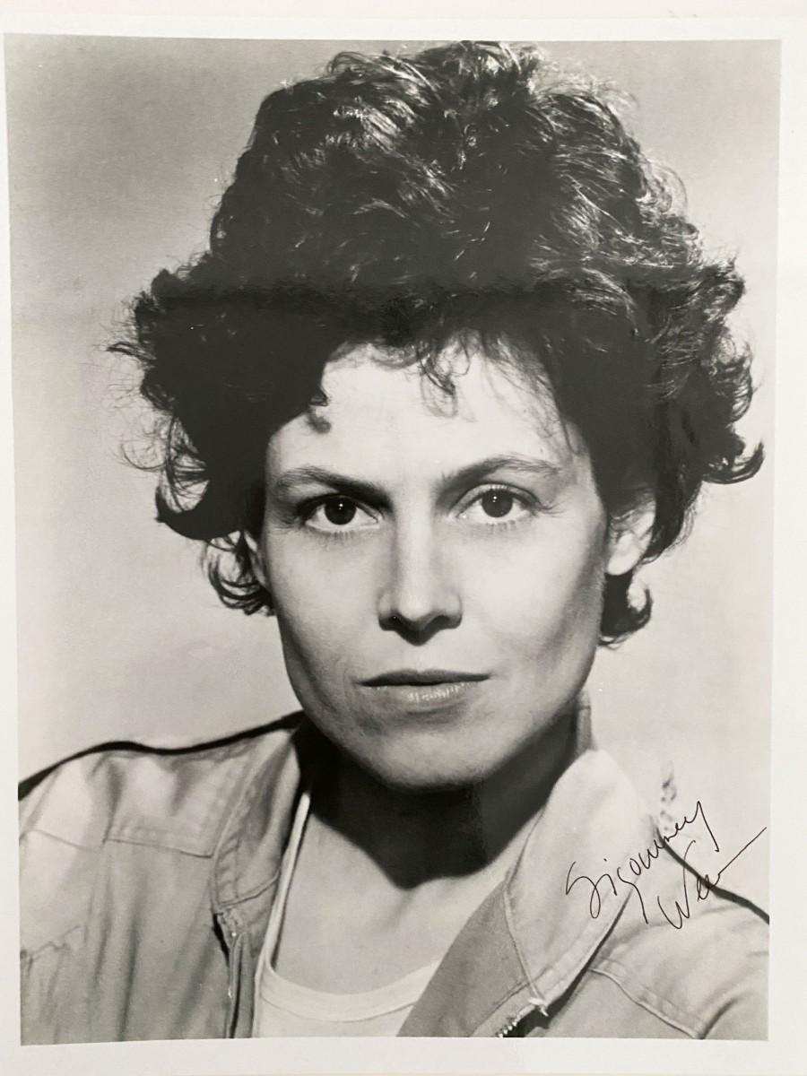Aliens Sigourney Weaver signed photo | EstateSales.org