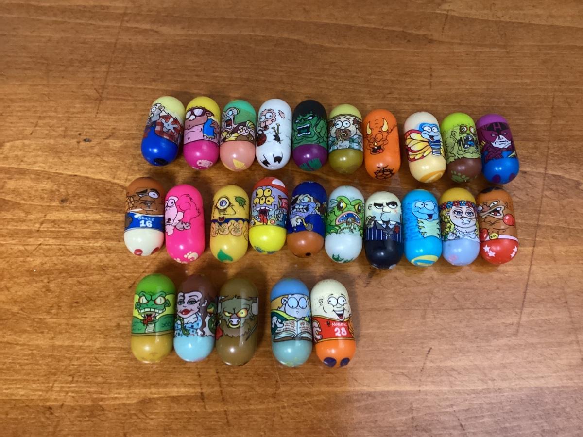 LOT OF 25 MIGHTY BEANZ | EstateSales.org