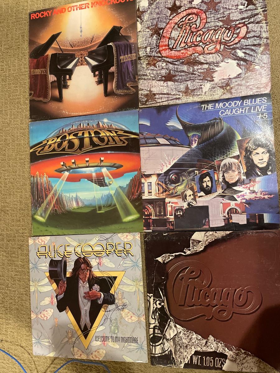 2 Chicago, Boston, Rocky, Alice & M Blues | EstateSales.org