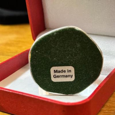 Beautiful crystal rose paperweight made in Germany | EstateSales.org