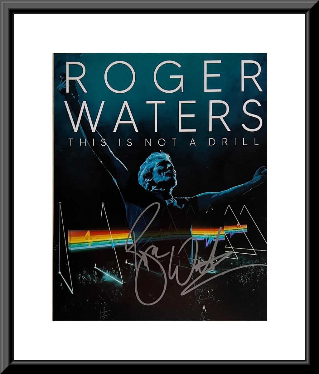 Pink Floyd Roger Waters signed photo | EstateSales.org