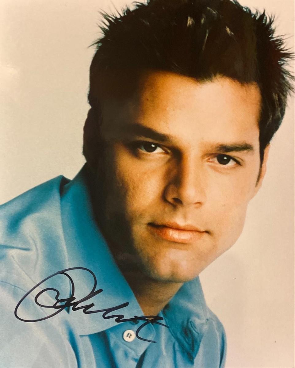 Ricky Martin Signed Photo | EstateSales.org