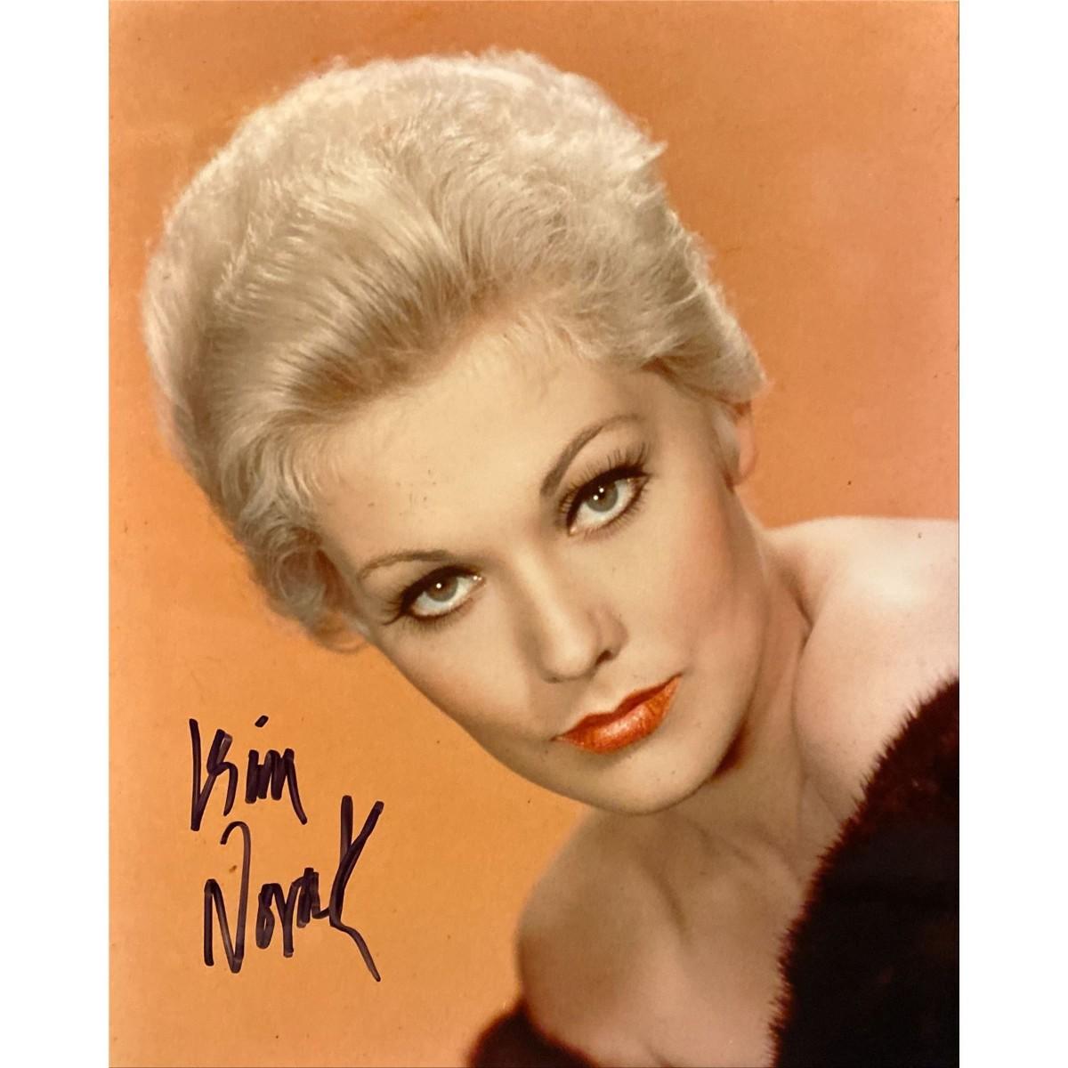 Kim Novak signed photo | EstateSales.org