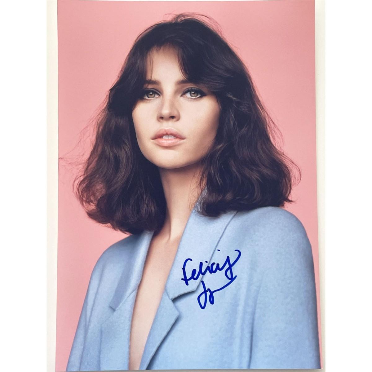 Felicity Jones signed photo | EstateSales.org