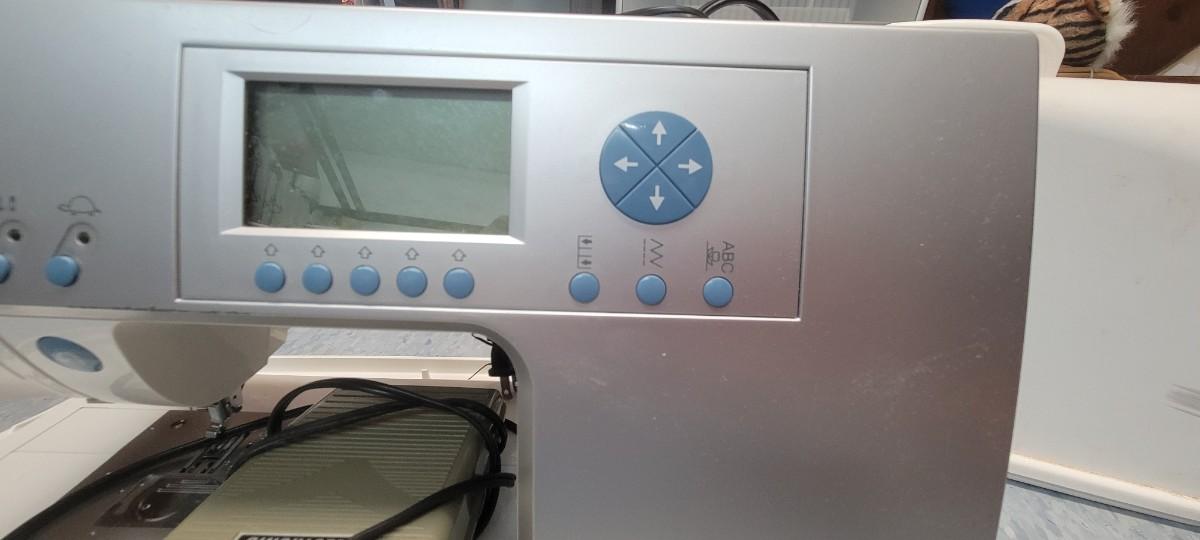 Singer Quantum 9940 sewing machine and cover-see description for ...