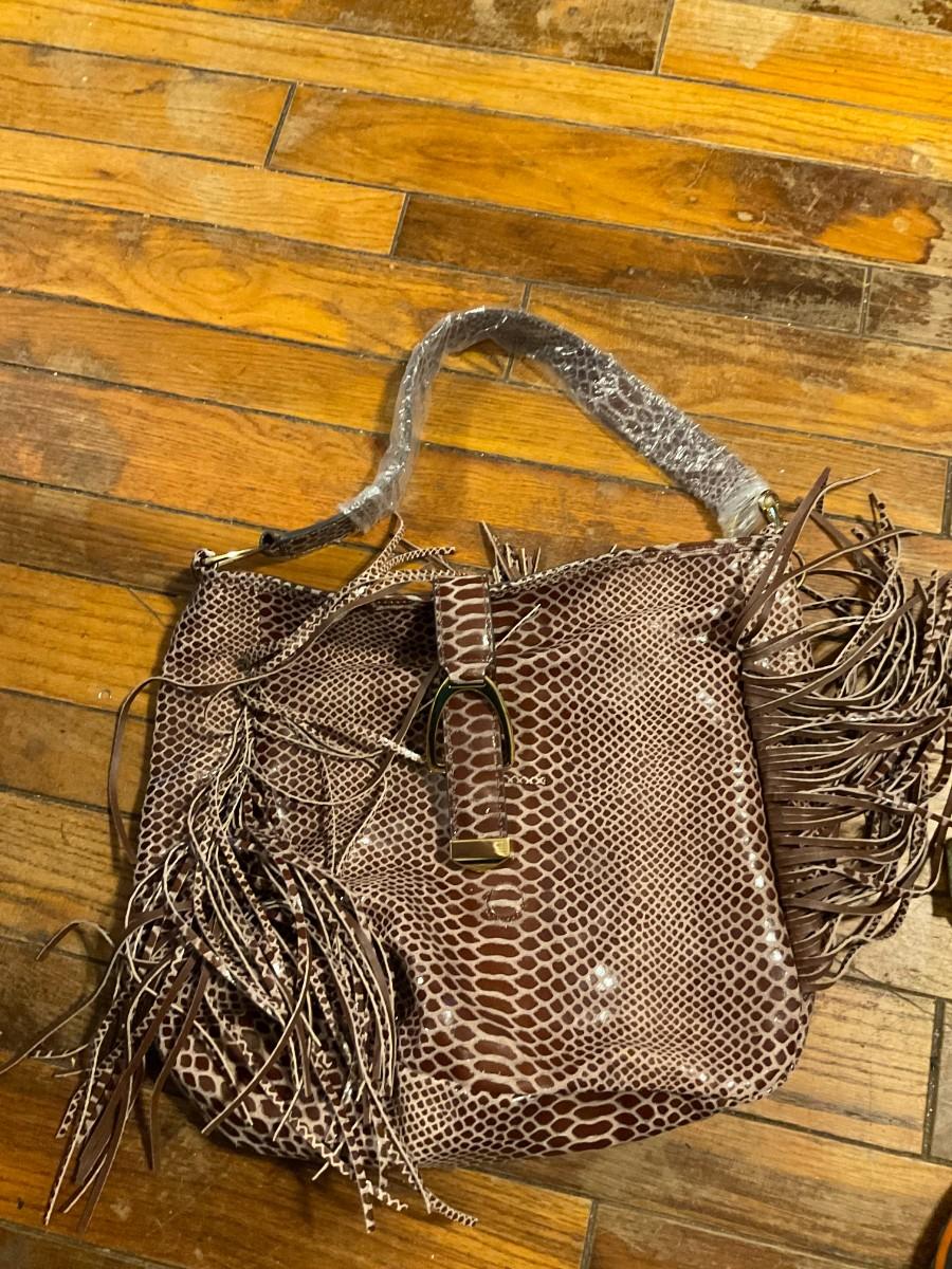 Gill snake print purse | EstateSales.org