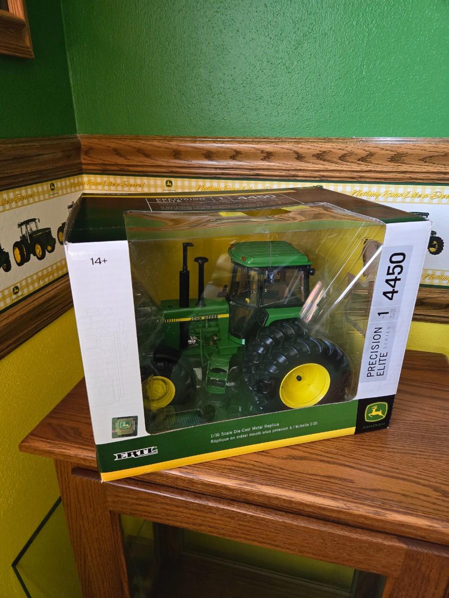 John Deere 4450 Precision Elite Series | EstateSales.org John Deere 4450 Precision Elite Series | EstateSales.org