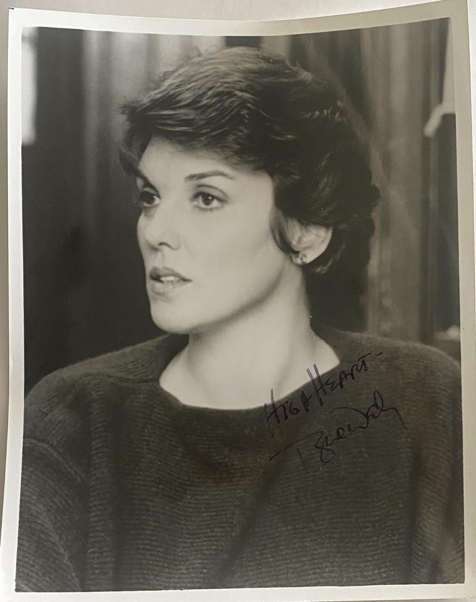 Tyne Daly signed photo | EstateSales.org