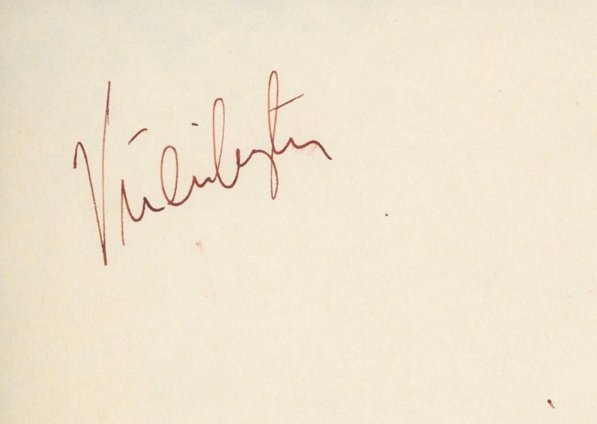 Vivien Leigh signature cut | EstateSales.org