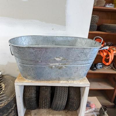 Galvanized Oval Bucket | EstateSales.org