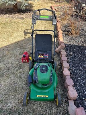 JOHN DEERE SELF PROPELLED LAWN MOWER | EstateSales.org