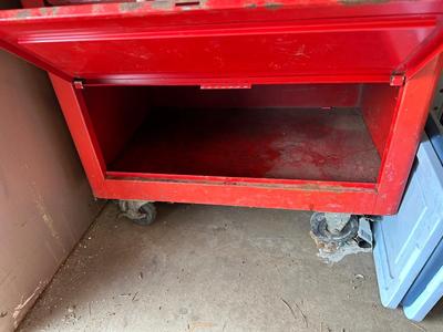 YORKTOWN TOOL CHEST | EstateSales.org