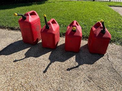 Straight Neck Gas Cans | EstateSales.org