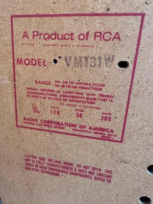Mid-Century RCA Wooden Record Player with AM/FM Radio (See Details ...