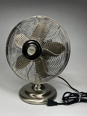 Pelonis 3-Speed Oscillating Metal Table Fan Old-school Retro ...