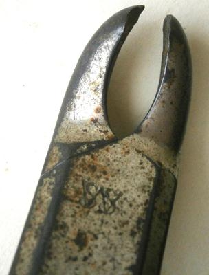 Antique Dental Tool Tooth Puller Extractor | EstateSales.org