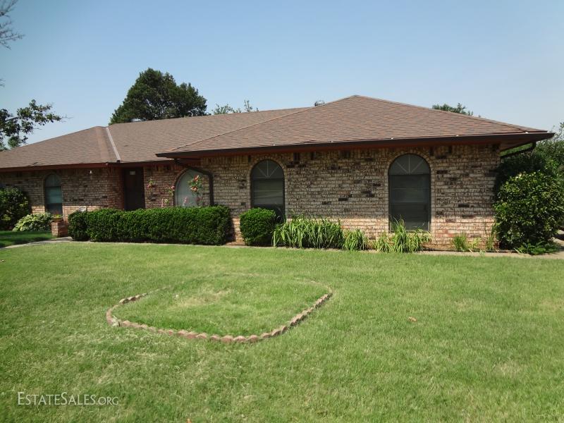 OKLAHOMA CITY ESTATE SALE BY J.D. HARRIS | EstateSales.org