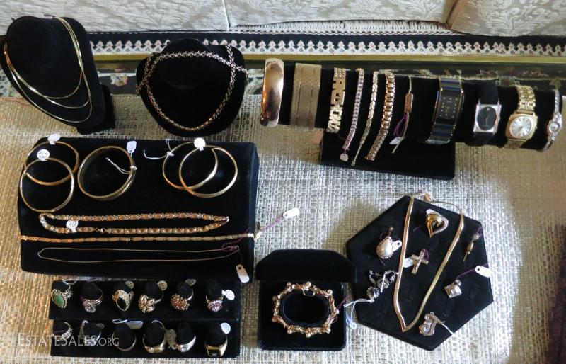 MAGICK MALBA/WHITESTONE FINE OVERLOADED HOME | EstateSales.org