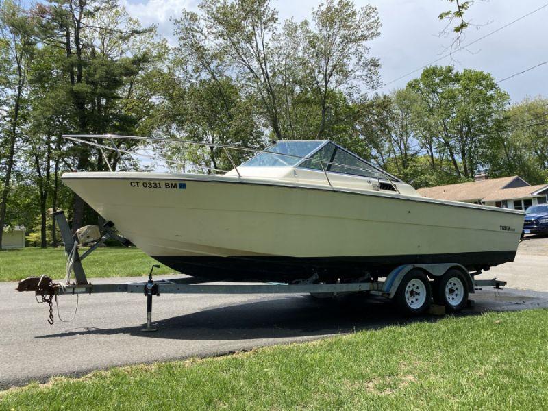 1979 Tiara Pursuit 2500 - 1995 Mercruiser 5.7L Electronic Fuel Injected ...