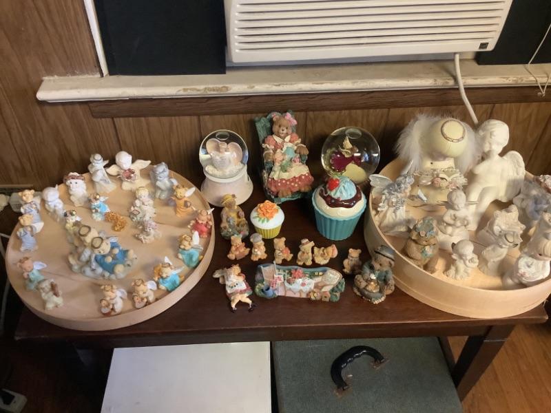 Antiques, Collectibles, furniture Estate Sale | EstateSales.org