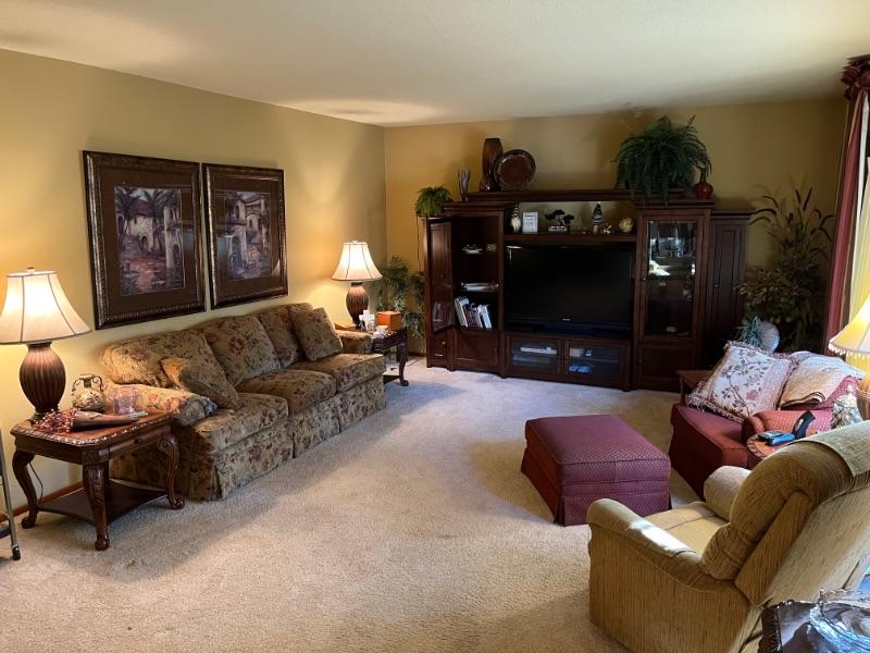 Grand Forks Hunting/Fishing & Decor Estate Sale | EstateSales.org