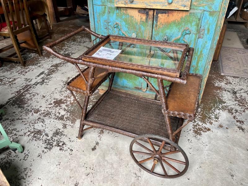 Primitive Barn Stuff, Yard Art, Vintage Farm Equipment, & Garden ...