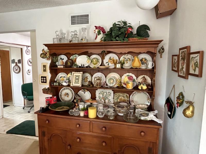 LARGE ESTATE SALE | EstateSales.org