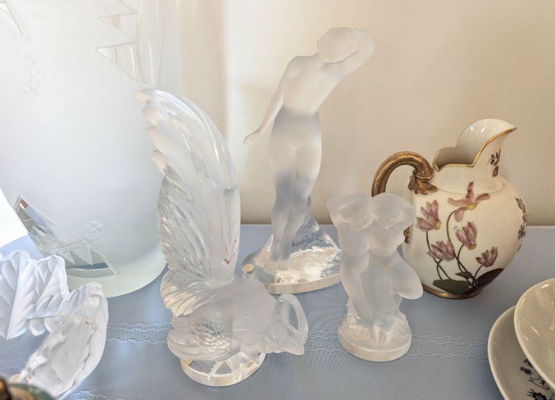 Chic Vintage Estate in Beachwood | EstateSales.org