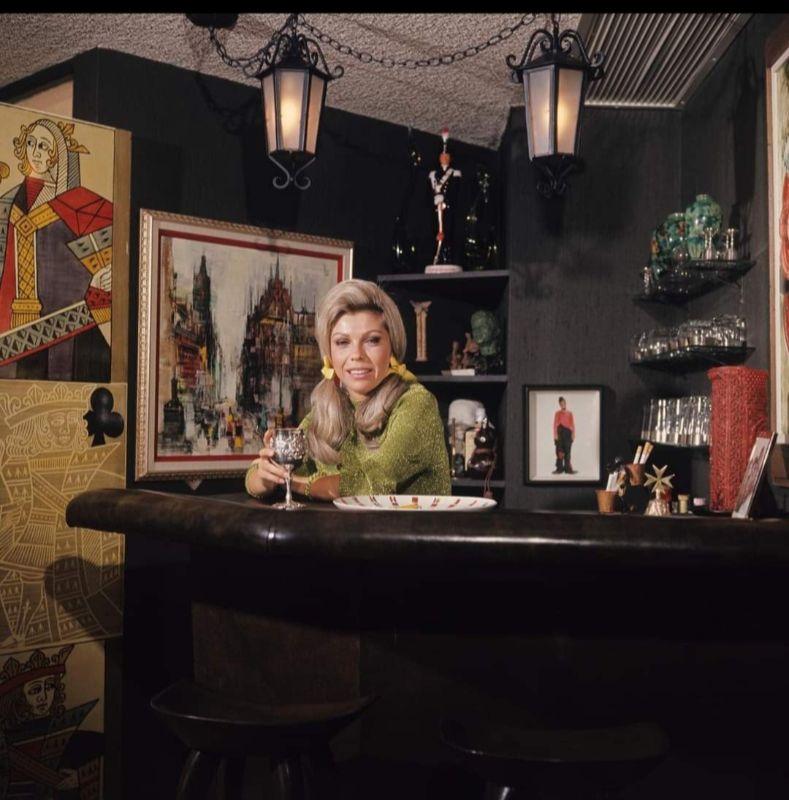 NANCY SINATRA'S MID-CENTURY HOUSE ESTATE SALE | EstateSales.org