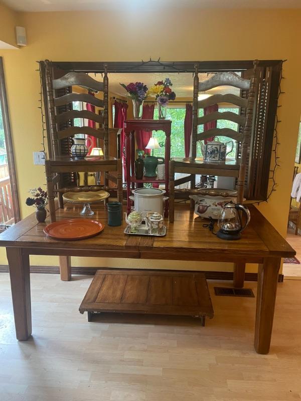 The Rusty Trunk LLC opens to "Tree House" Estate Sale | EstateSales.org