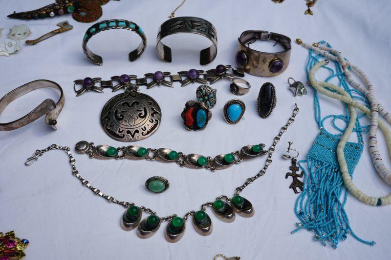 SEHR GUT ! (VERY GOOD) SALE IN LAKE MILLS, WI. ITEMS FROM GERMANY ...