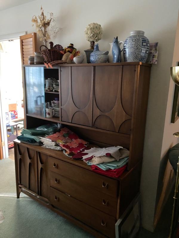 Mid-Century Modern, Retro, Pickers Dream ESTATE SALE | EstateSales.org