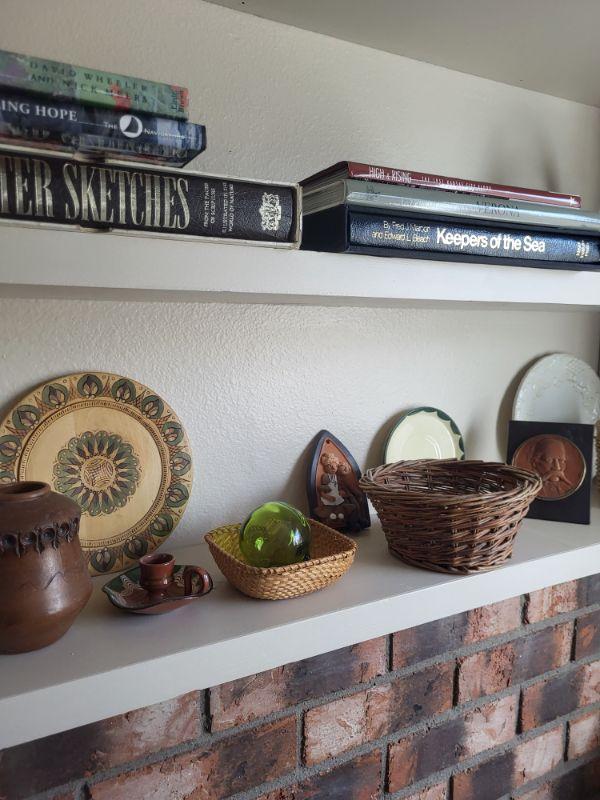 Sussex Lane Estate Sale | EstateSales.org